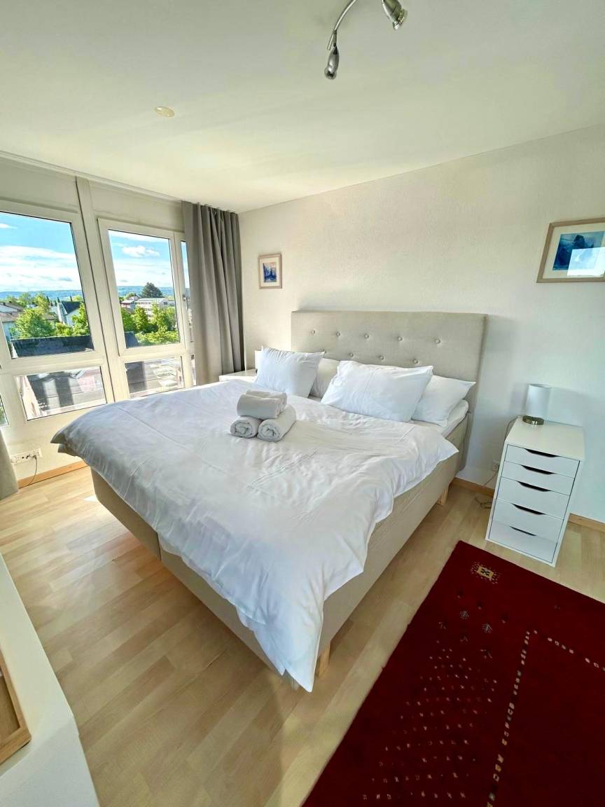 107 M² Apartment ∙ 2 Bedrooms ∙ 6 Guests - Winterthur