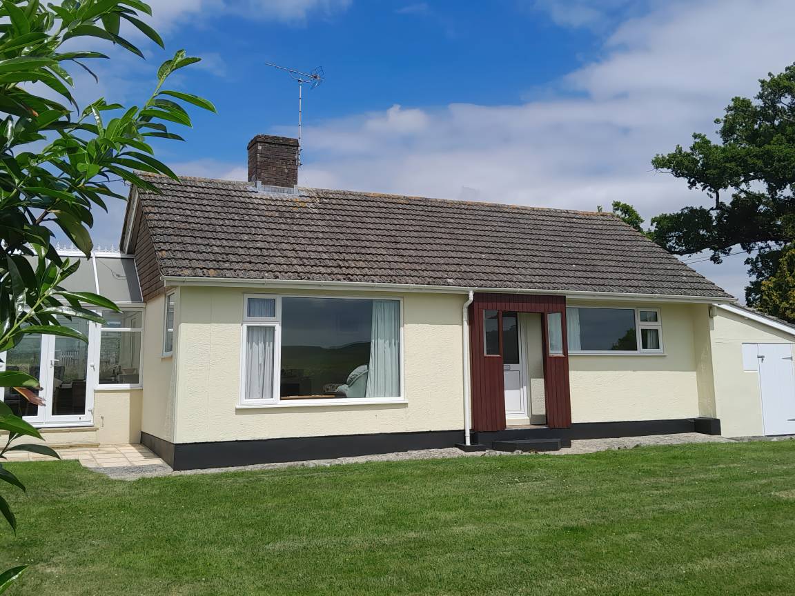 Cottage ∙ 2 Bedrooms ∙ 4 Guests - Charmouth