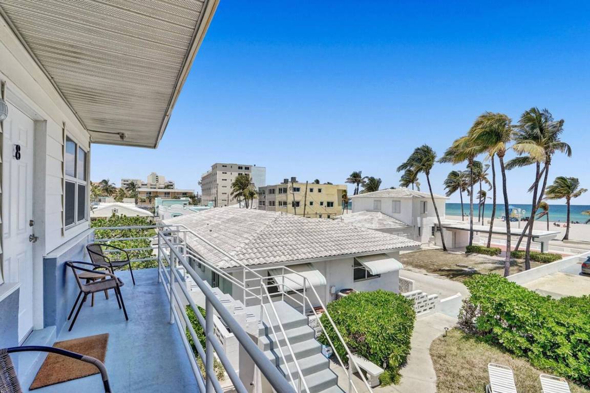 Apartment ∙ 1 Bedroom ∙ 4 Guests - Hollywood Beach, Hollywood