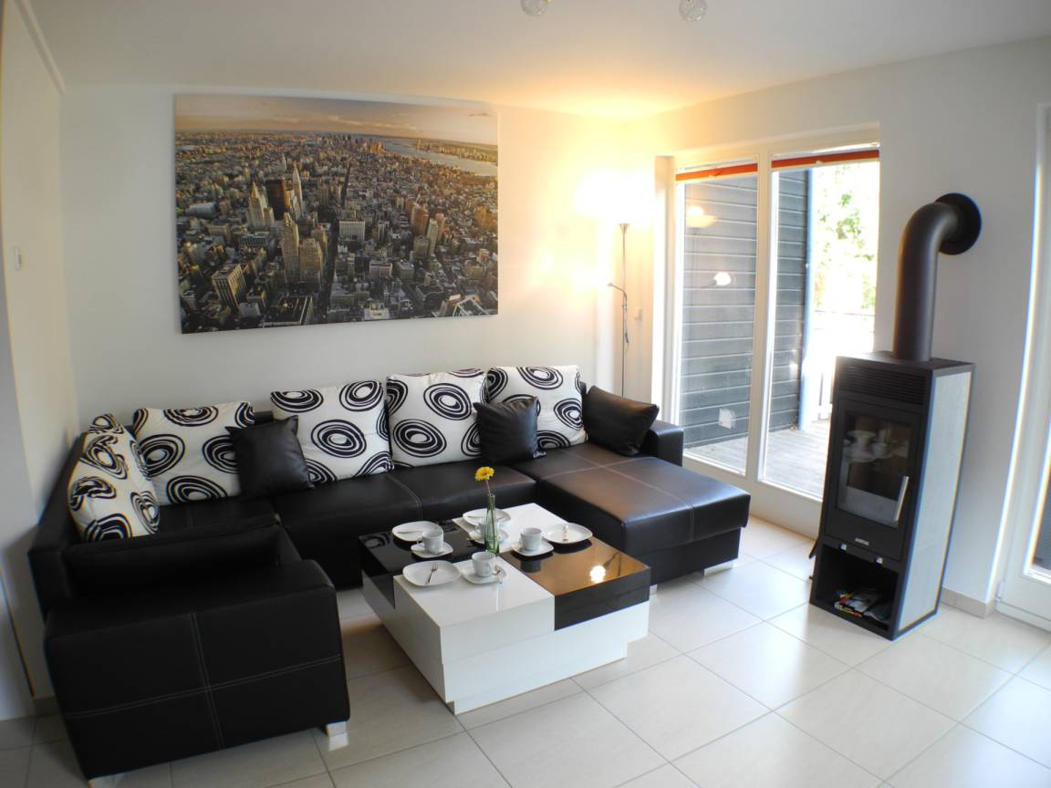 77 M² Huis ∙ 2 Slaapkamers ∙ 6 Gasten - Glowe