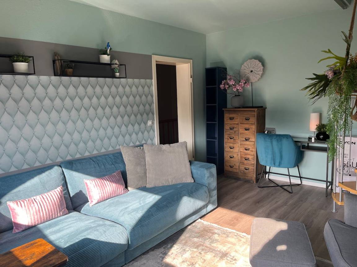 75 M² Apartment ∙ 2 Bedrooms ∙ 4 Guests - Hürth