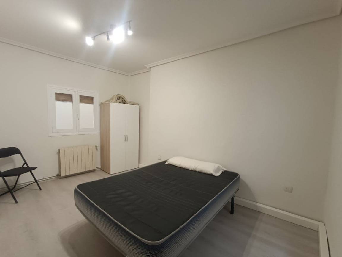 110 M² Chambre Privée ∙ 1 Chambre ∙ 1 Personne - Pampelune