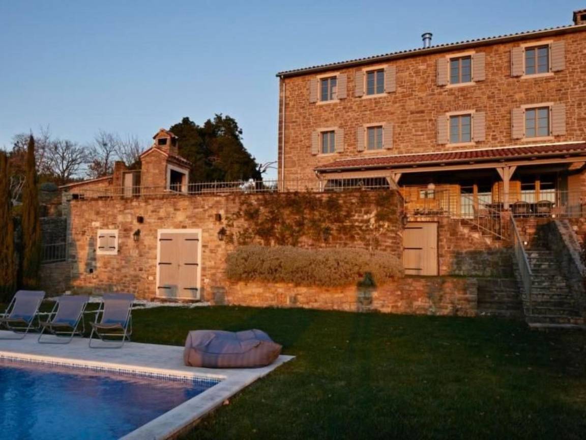 250 M² Maison De Vacances ∙ 4 Chambres ∙ 8 Personnes - Motovun