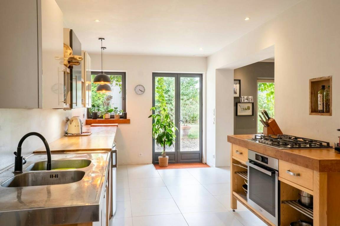 270 M² Maison De Vacances ∙ 4 Chambres ∙ 8 Personnes - Jarnac