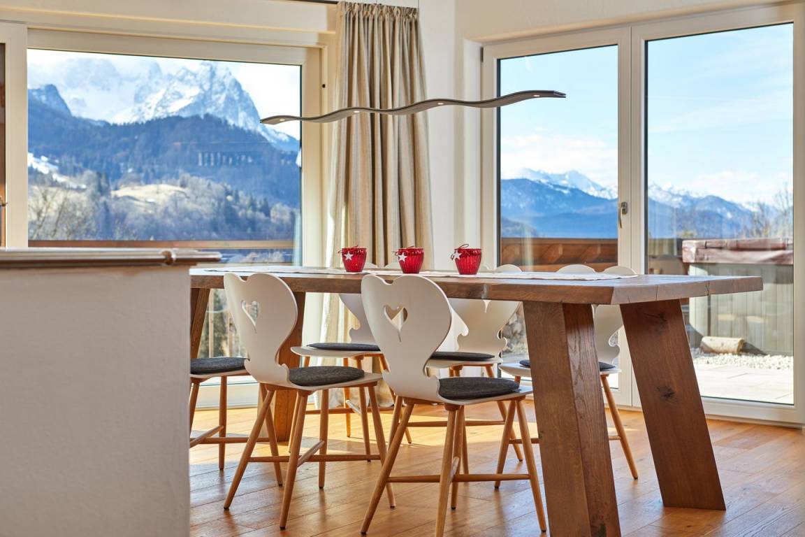 230 M² Ferienhaus ∙ 3 Schlafzimmer ∙ 6 Gäste - Farchant