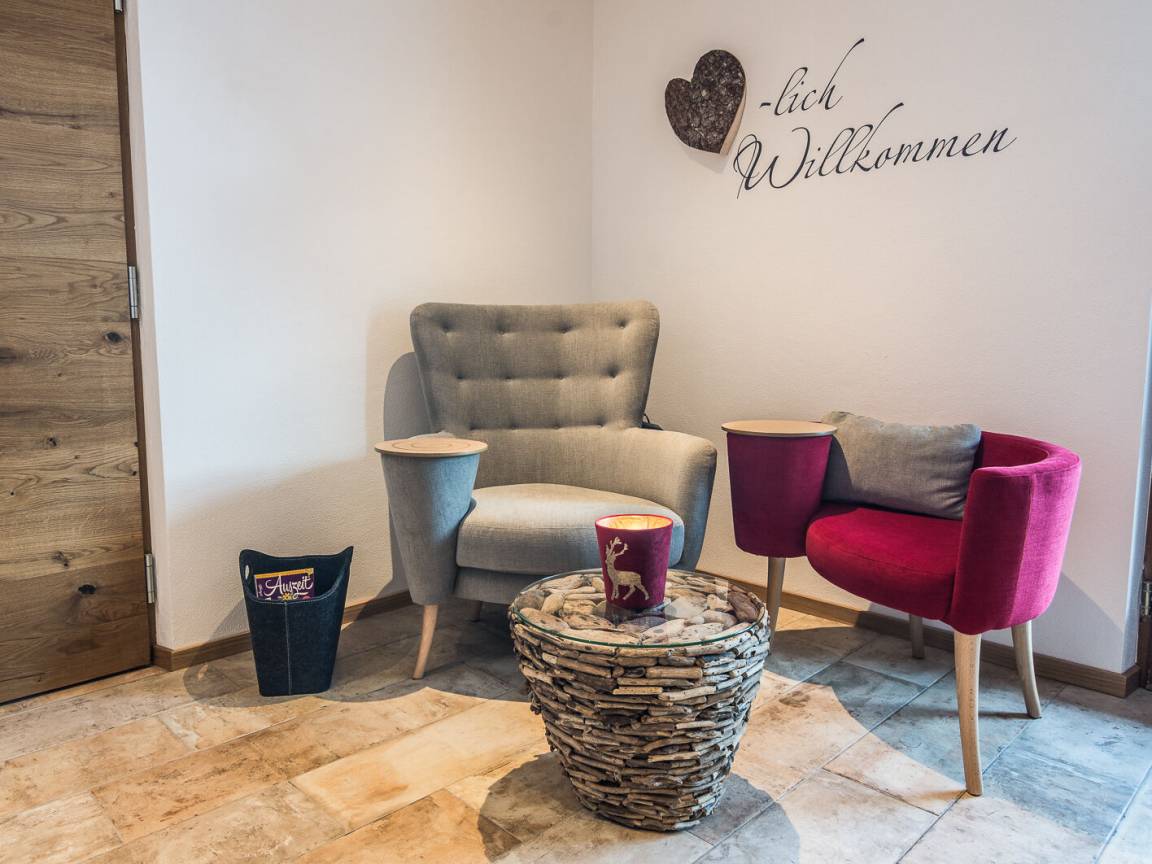 56 M² Ferienwohnung ∙ 1 Schlafzimmer ∙ 3 Gäste - Unterammergau
