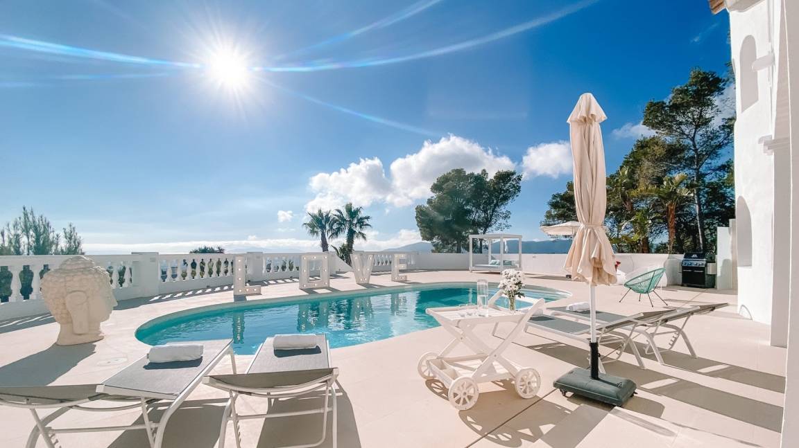 400 M² Villa ∙ 5 Habitaciones ∙ 10 Huéspedes - Islas de Ibiza