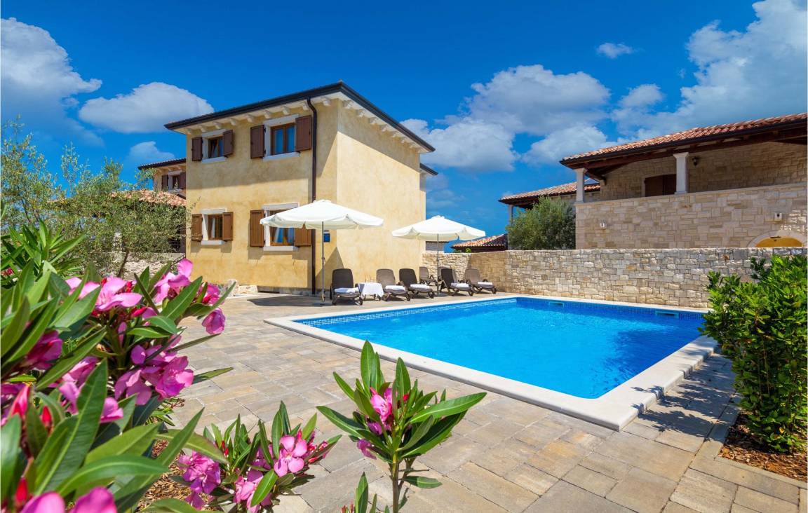195 M² House ∙ 4 Bedrooms ∙ 10 Guests - Malinska