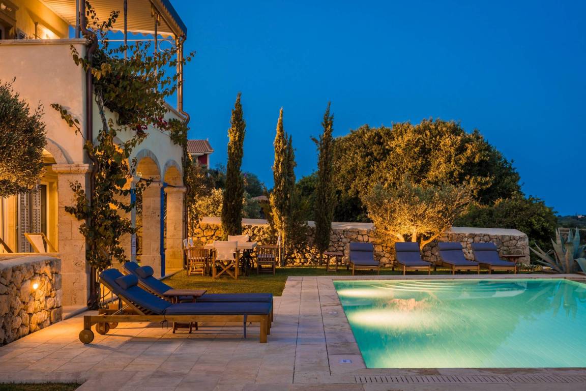200 M² Villa ∙ 5 Bedrooms ∙ 8 Guests - Kefaloniá