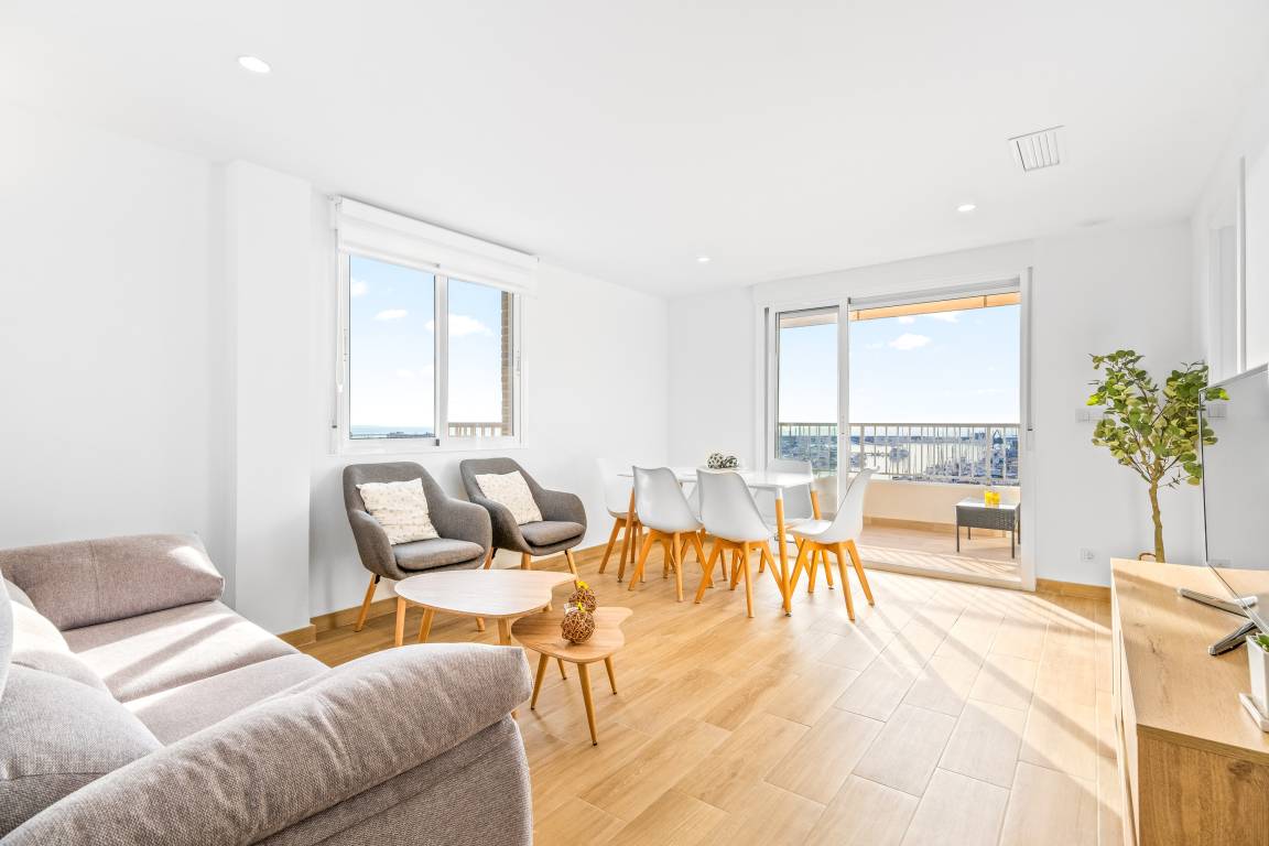 105 M² Apartment ∙ 3 Bedrooms ∙ 6 Guests - Elche