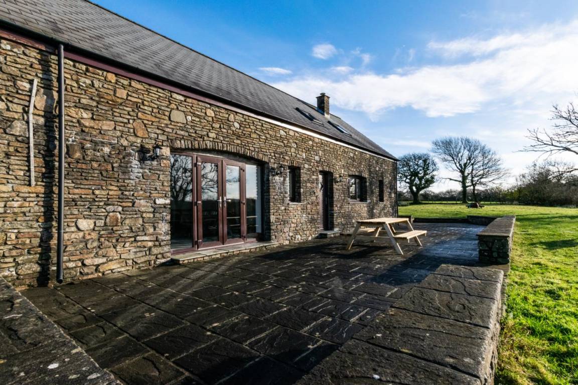 Cottage ∙ 3 Bedrooms ∙ 6 Guests - Llanelli