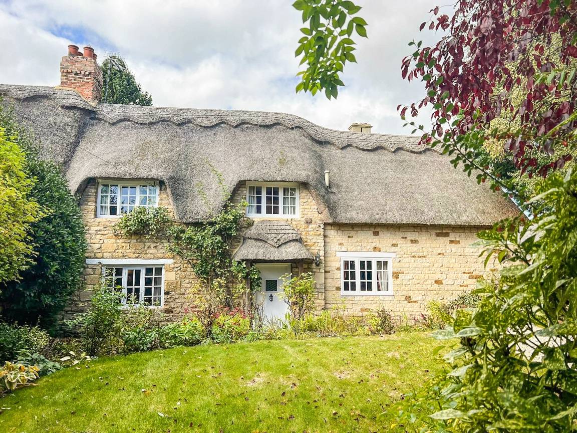 Cottage ∙ 3 Bedrooms ∙ 6 Guests - Leicestershire
