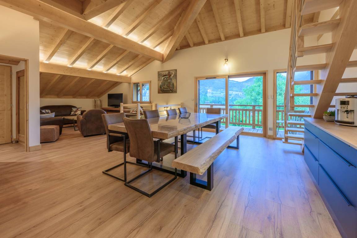 140 M² Apartment ∙ 4 Bedrooms ∙ 8 Guests - Morillon