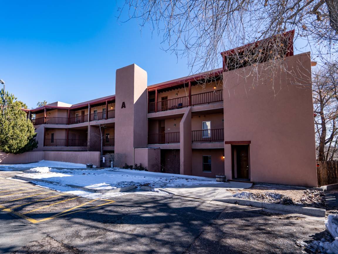 84 M² Condo ∙ 2 Bedrooms ∙ 4 Guests - Santa Fe, NM