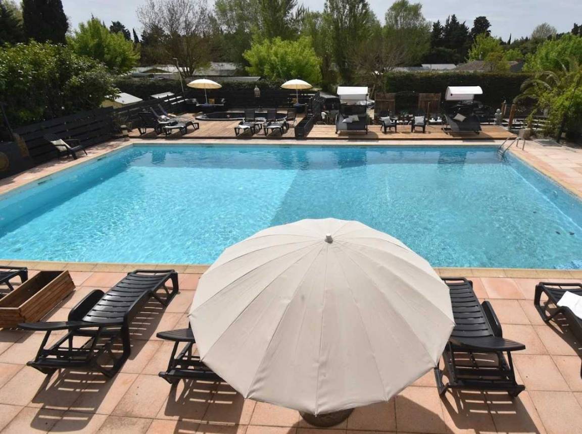 35 M² Chalet ∙ 2 Slaapkamers ∙ 4 Gasten - Avignon