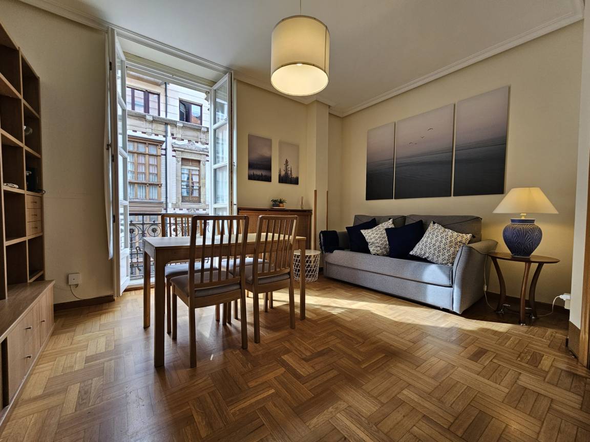 53 M² Apartamento ∙ 1 Habitación ∙ 4 Huéspedes - Gijón