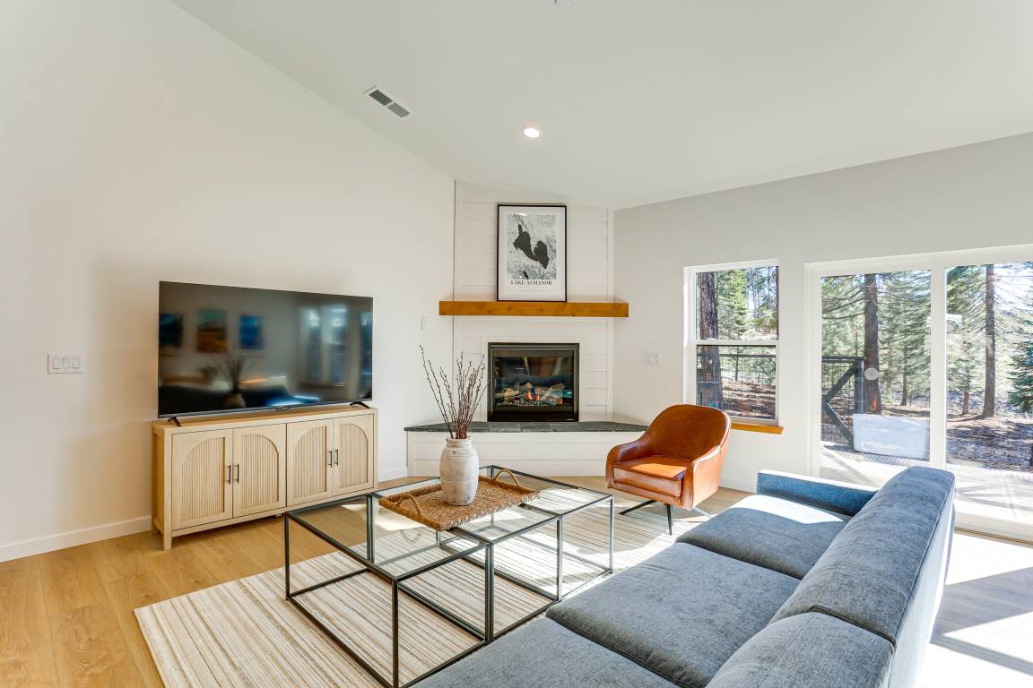 159 M² House ∙ 3 Bedrooms ∙ 8 Guests - Lake Almanor, CA