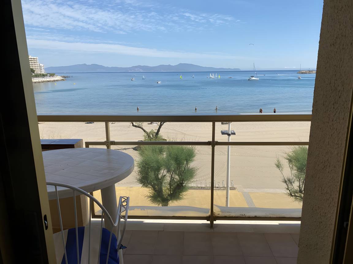 60 M² Apartamento ∙ 2 Habitaciones ∙ 5 Huéspedes - La Escala