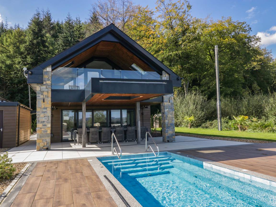 Cottage ∙ 6 Bedrooms ∙ 12 Guests - Cardiff