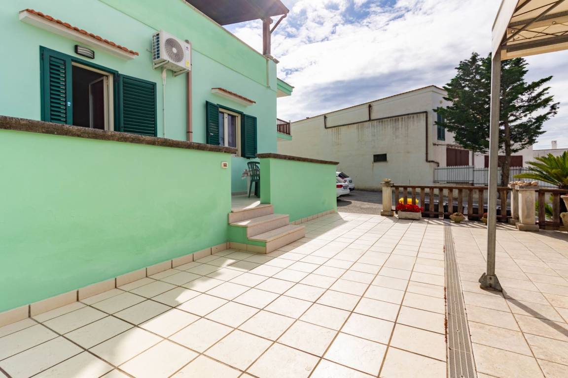 64 M² House ∙ 1 Bedroom ∙ 5 Guests - Vieste