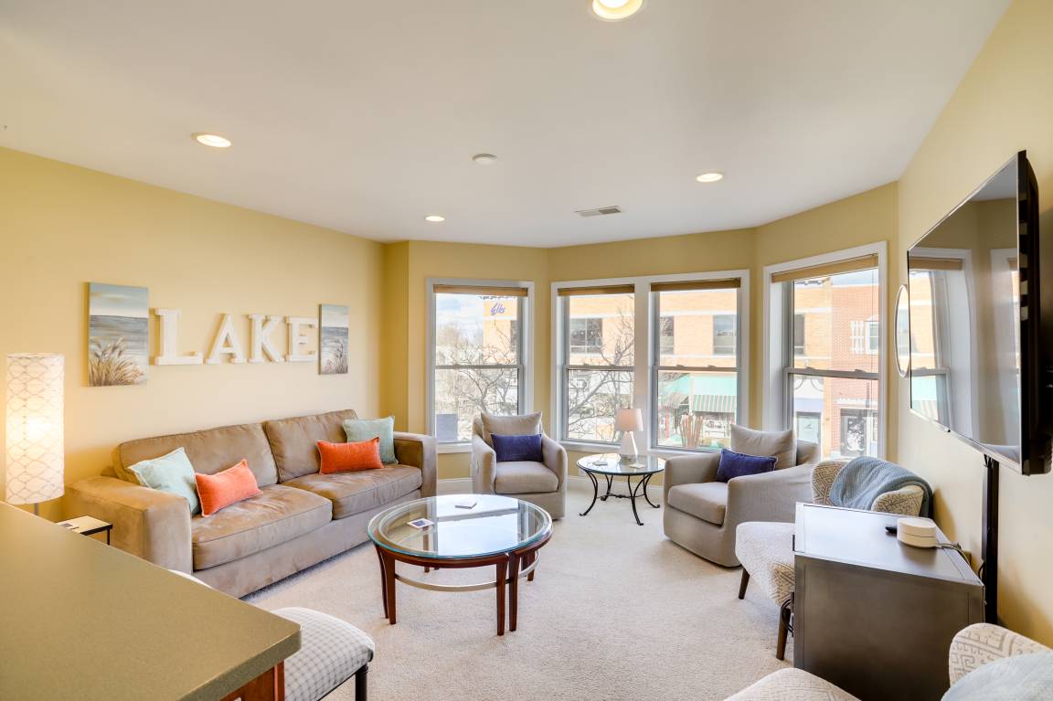 103 M² Apartment ∙ 1 Bedroom ∙ 6 Guests - South Haven, MI