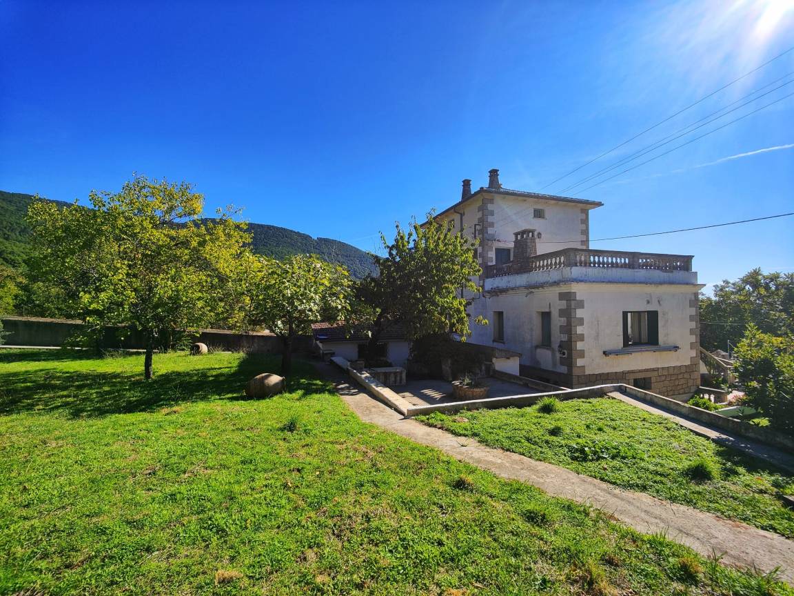 400 M² Casa ∙ 9 Habitaciones ∙ 22 Huéspedes - Piedralaves