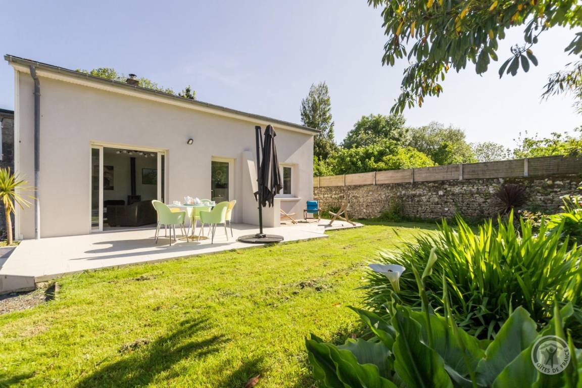 80 M² Gîte ∙ 2 Chambres ∙ 4 Personnes - Coutances