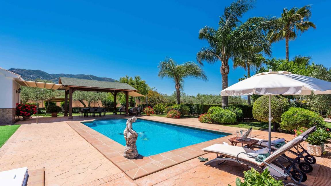 220 M² House ∙ 5 Bedrooms ∙ 10 Guests - Alhaurín el Grande
