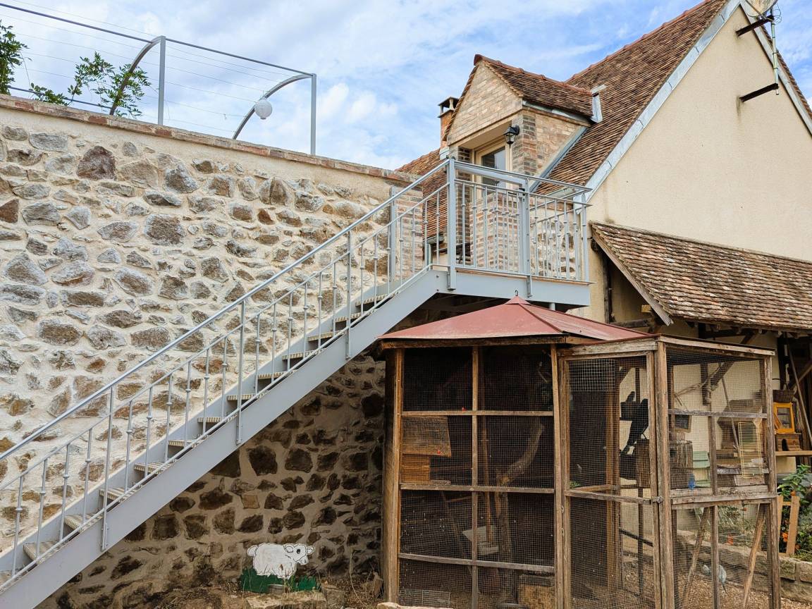 75 M² Cottage ∙ 3 Bedrooms ∙ 7 Guests - Sens