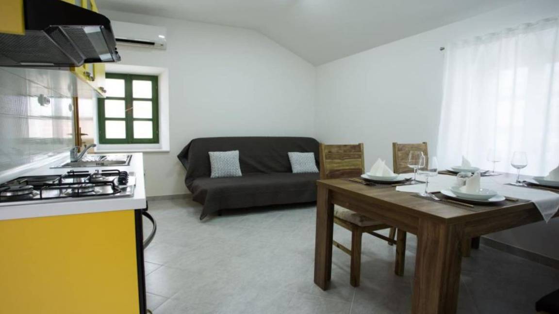 60 M² Ferienwohnung ∙ 2 Schlafzimmer ∙ 4 Gäste - Murter