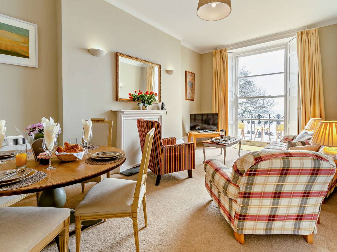 Cottage ∙ 2 Bedrooms ∙ 4 Guests - Tenby