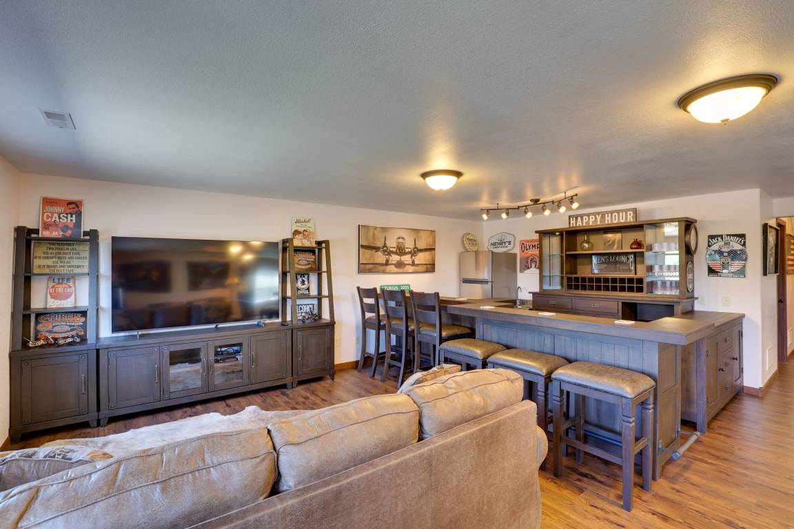 222 M² House ∙ 4 Bedrooms ∙ 8 Guests - Sturgis, SD
