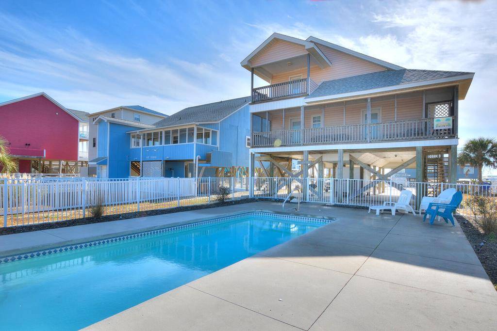 House ∙ 5 Bedrooms ∙ 12 Guests - Oak Island, NC