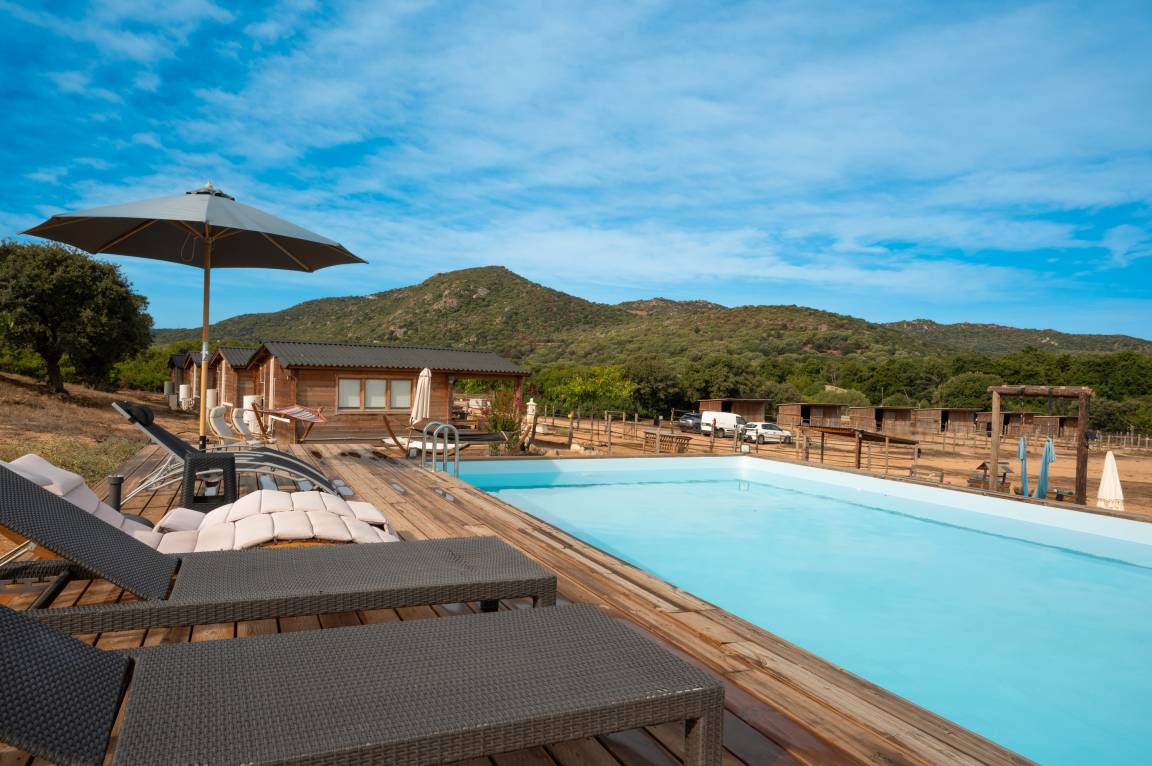 20 M² Chalet ∙ 1 Slaapkamer ∙ 2 Gasten - Corsica