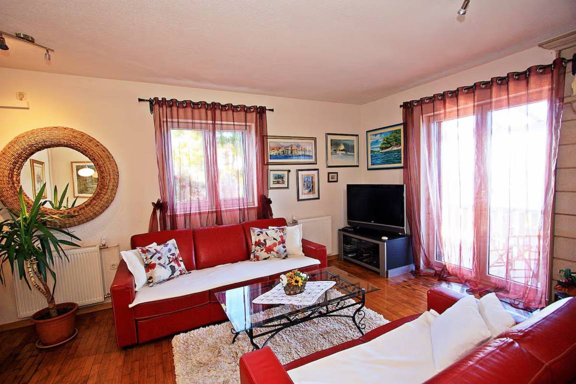 185 M² Ferienhaus ∙ 5 Schlafzimmer ∙ 10 Gäste - Kroatien