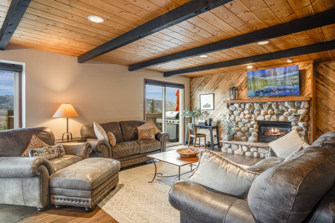 Condo ∙ 4 Bedrooms ∙ 10 Guests - Steamboat Springs, CO