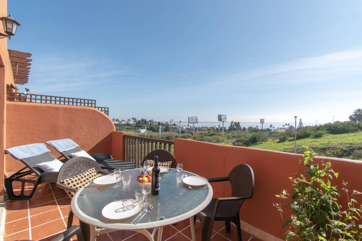 143 M² Ferienwohnung ∙ 2 Schlafzimmer ∙ 4 Gäste - Estepona