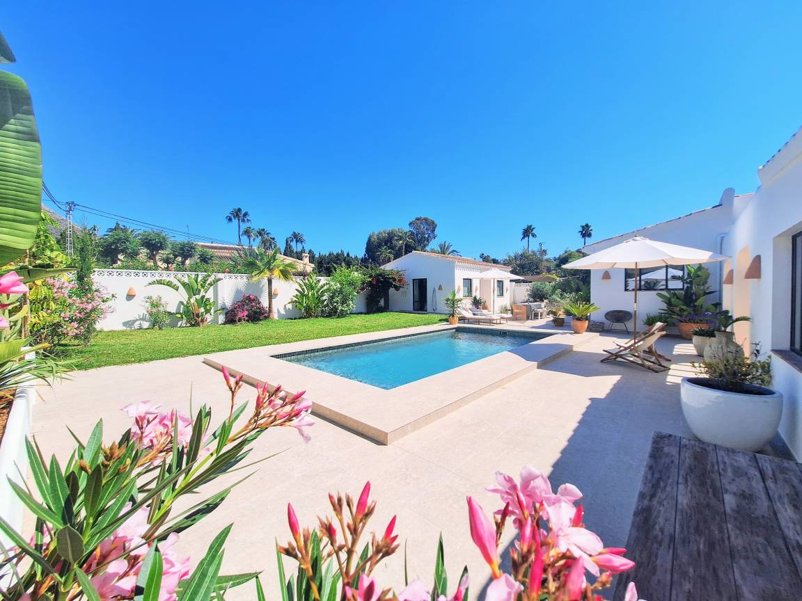 150 M² Villa ∙ 5 Bedrooms ∙ 10 Guests - Xàbia (Javea)