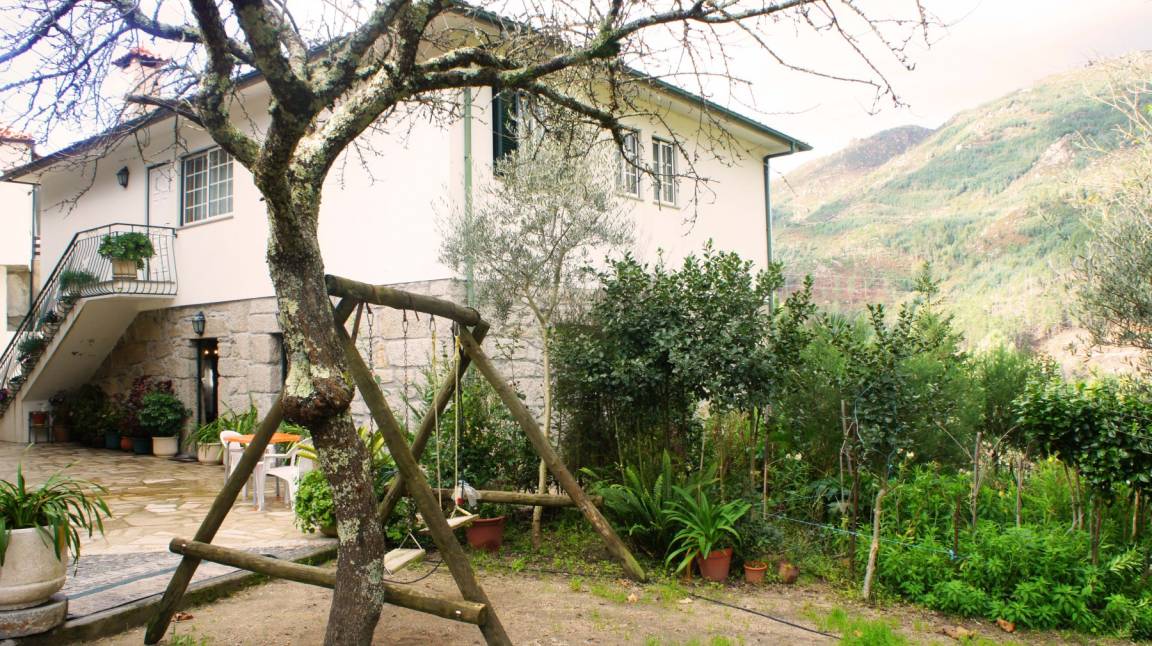 250 M² Casa ∙ 7 Quartos ∙ 16 Hóspedes - Portugal