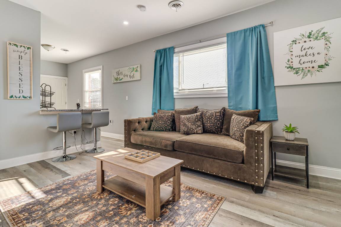 102 M² Apartment ∙ 3 Bedrooms ∙ 6 Guests - Detroit, MI