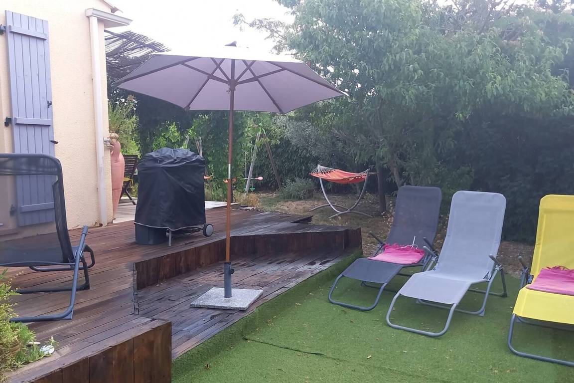 100 M² Ferienhaus ∙ 3 Schlafzimmer ∙ 6 Gäste - Manosque