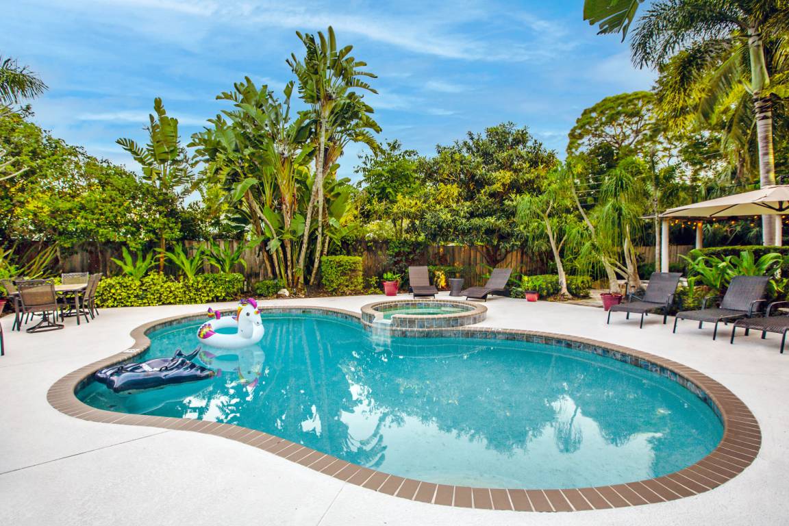 330 M² House ∙ 4 Bedrooms ∙ 12 Guests - Bradenton, FL