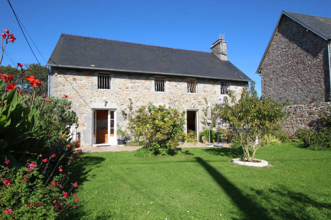 112 M² Gîte ∙ 4 Chambres ∙ 8 Personnes - Coutances