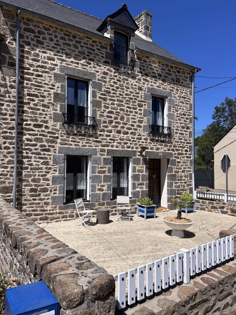 120 M² Gîte ∙ 4 Chambres ∙ 8 Personnes - Miniac-Morvan