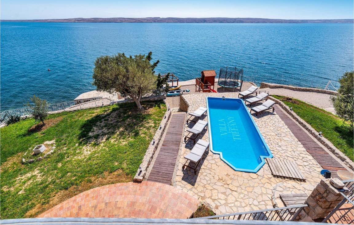 350 M² House ∙ 7 Bedrooms ∙ 16 Guests - Starigrad