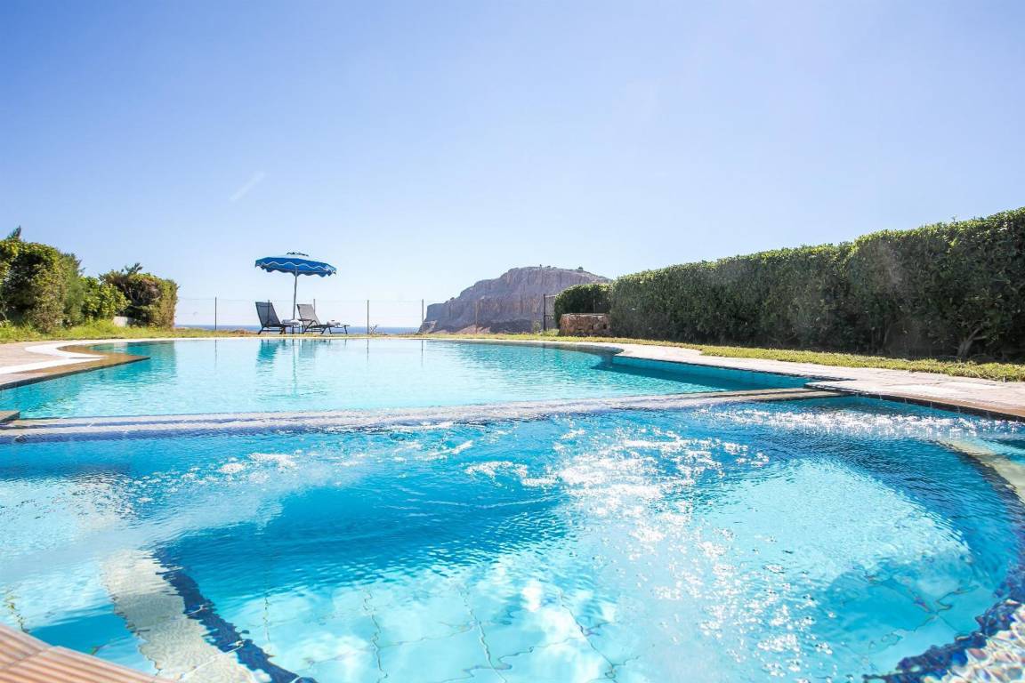 145 M² Villa ∙ 2 Bedrooms ∙ 4 Guests - Lindos