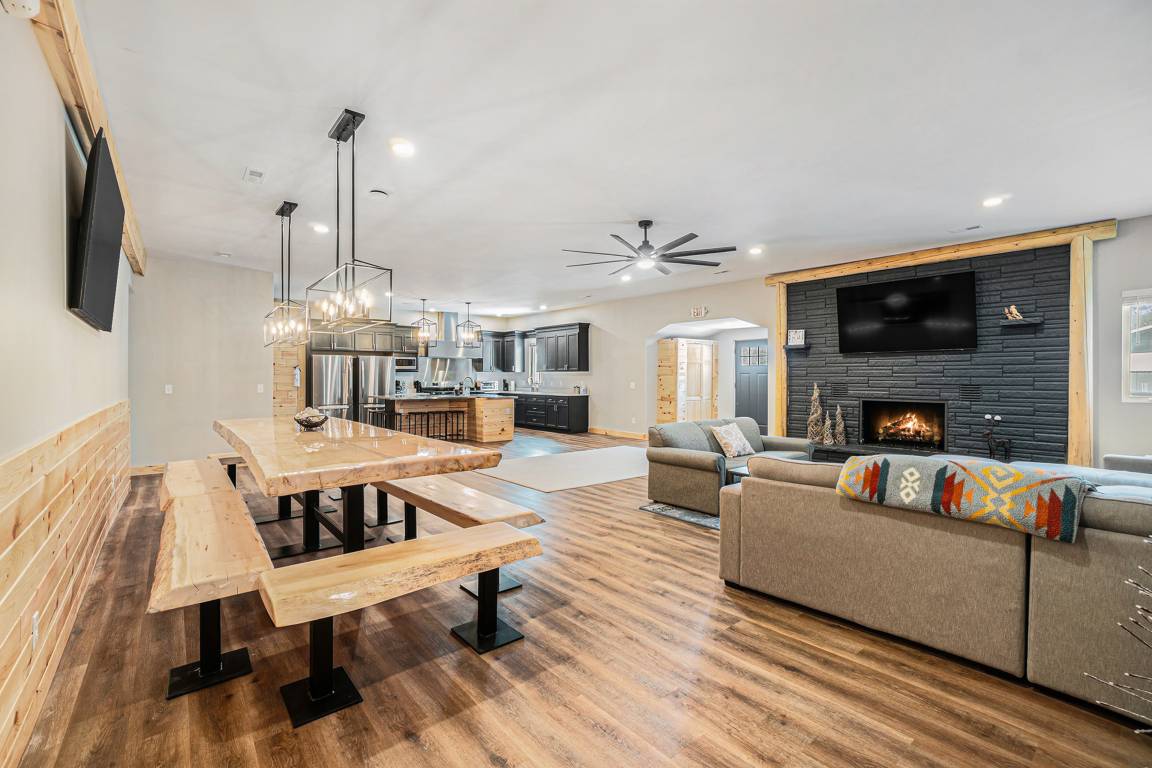 1114 M² House ∙ 8 Bedrooms ∙ 34 Guests - 미시간