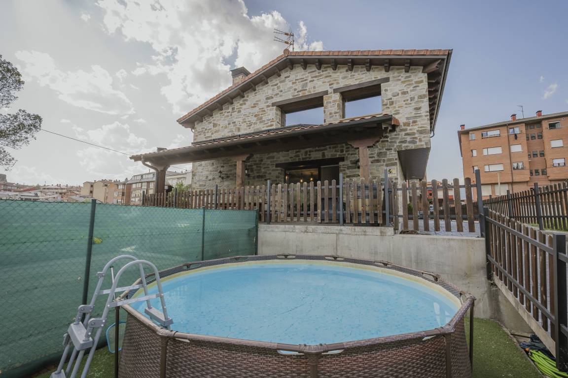 190 M² Casa ∙ 5 Habitaciones ∙ 13 Huéspedes - San Leonardo de Yagüe