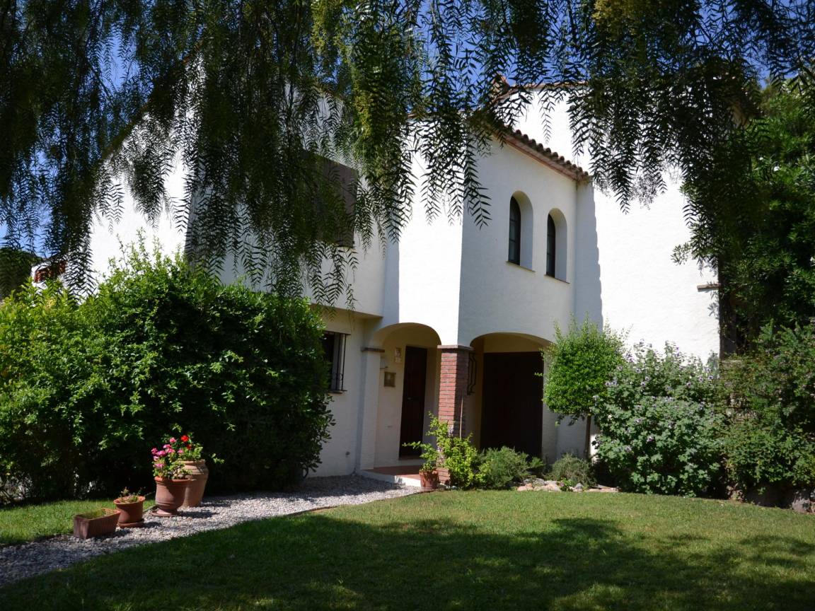 75 M² House ∙ 3 Bedrooms ∙ 6 Guests - Pals