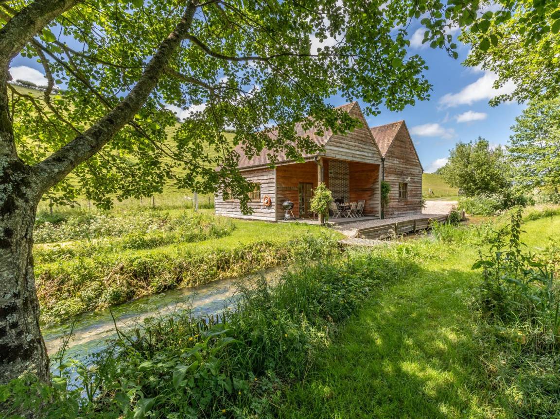 Cottage ∙ 2 Bedrooms ∙ 4 Guests - Dorchester